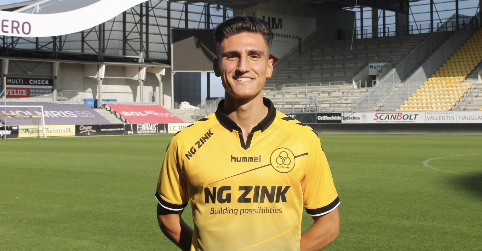 Tetovari Lirim Qamili firmos me AC Horsens në Superligën daneze ...